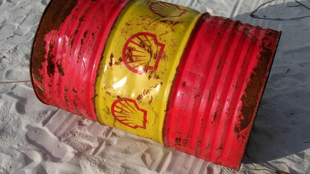 Shell AGM: shareholders gather in London | Friends of the Earth